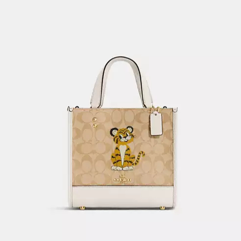 Coach Tiger Signature Dempsey 22 In Light Khaki Chalk | Shopee Malaysia