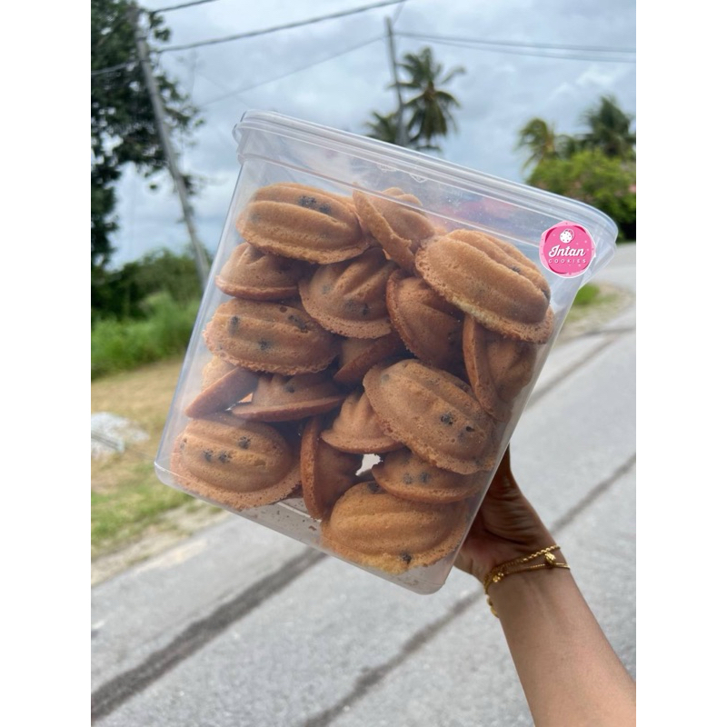 INTAN COOKIES Bahulu bentuk Nipah & Resepi Asli (Chocolate Chip Flavour ...