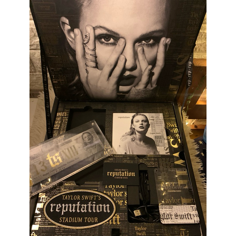 Taylor Swift Reputation Stadium Tour VIP Box | Shopee Malaysia