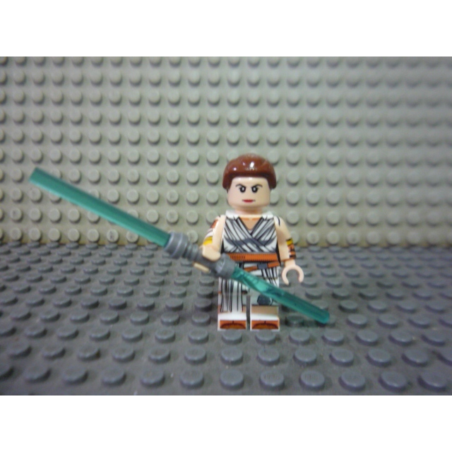 Custom Lego Star Wars - Rey Skywalker w/Dual Lightsaber Mini Figure ...