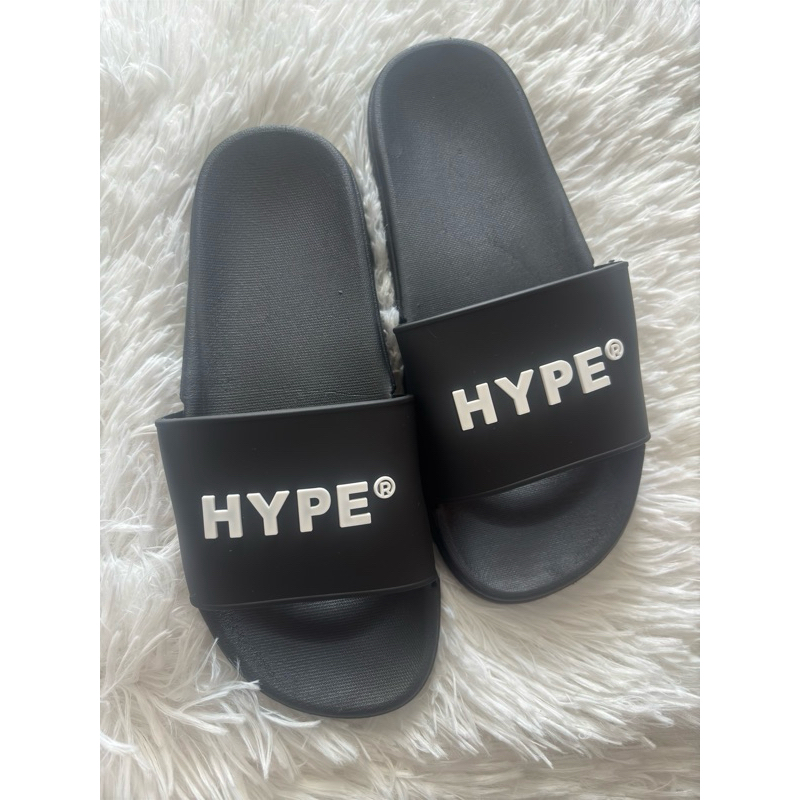 T&TSTORE/READY STOCK/ NEWS ARRIVED MEN’S SLIPPERS HYPE | Shopee Malaysia