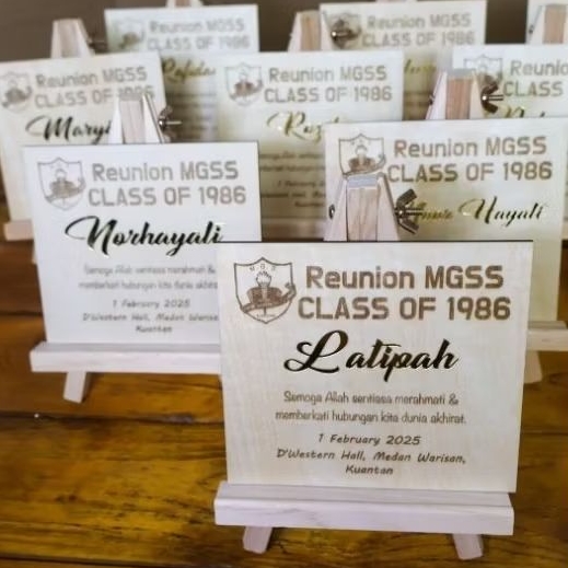 Custom Wooden plaque frame stand plat kayu hantaran hadiah penghargaan ...