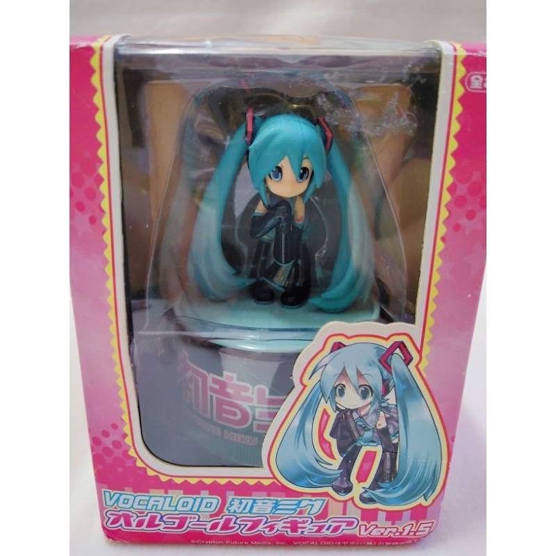 Sega Vocaloid Hatsune Miku Music Box Figure Ver. 1.5. plays the song ...