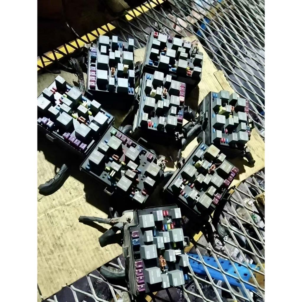 PROTON PERSONA OUTER FUSE BOX (USED ORI) | Shopee Malaysia