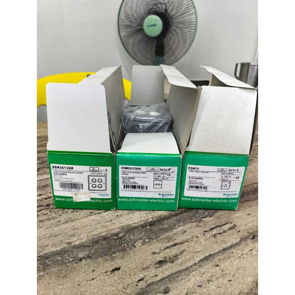 Schneider Electric NOS ESM Metal Clad 13A 2 / 4 Gang Switched Socket ...
