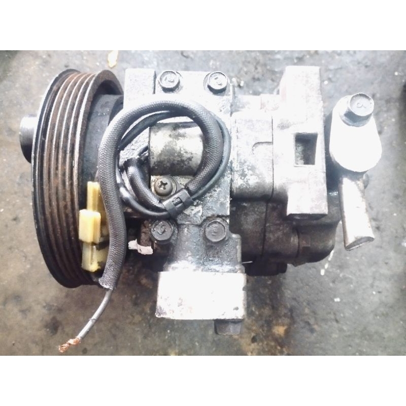 Ford lynx Mazda 323 air cond compressor (hose ikat skru size 12 ...