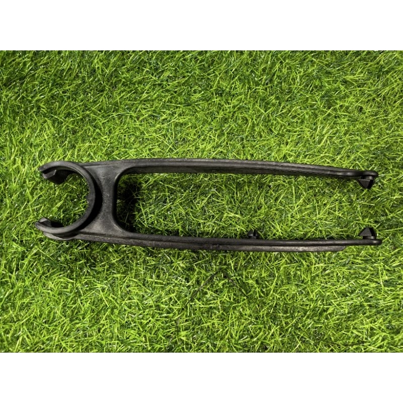 YAMAHA MT07 (2015-2018) CHAIN GUIDE RUBBER (1WS-22151-00) | Shopee Malaysia