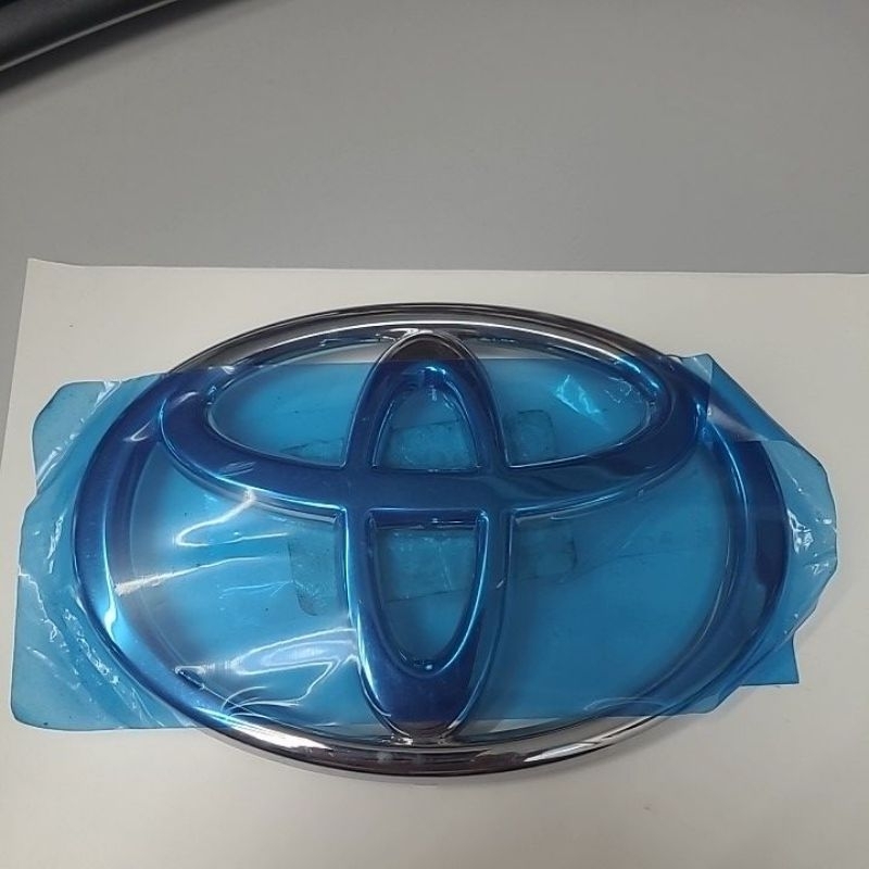 TOYOTA HILUX FRONT GRILLE LOGO EMBLEM CHROME | Shopee Malaysia
