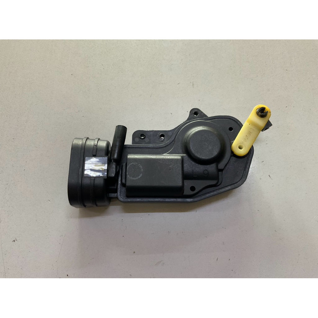 Perodua Kembara Door Central Inner Lock Actuator Pintu Lock | Shopee ...