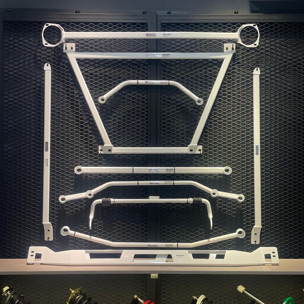 Ultra Racing Safety Bar Toyota Alphard Vellfire AH30 Full Set Bar ...