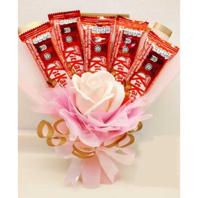 Kit-Kat Bouquet chocolate Bouquet Soap Rose Mini Bouquet Birthday Gift ...