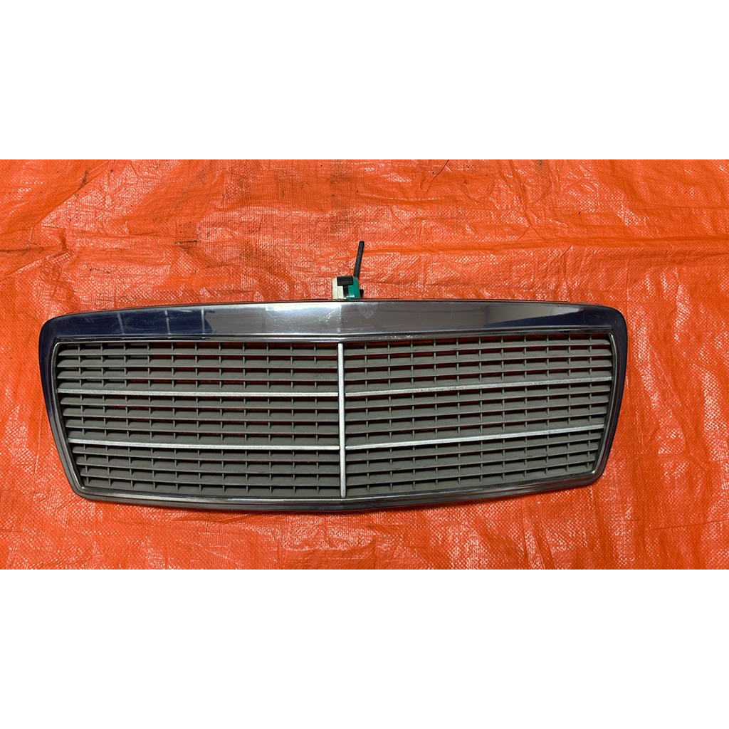 Mercedes benz W210 prefacelift classic front grill 2108880023 | Shopee ...