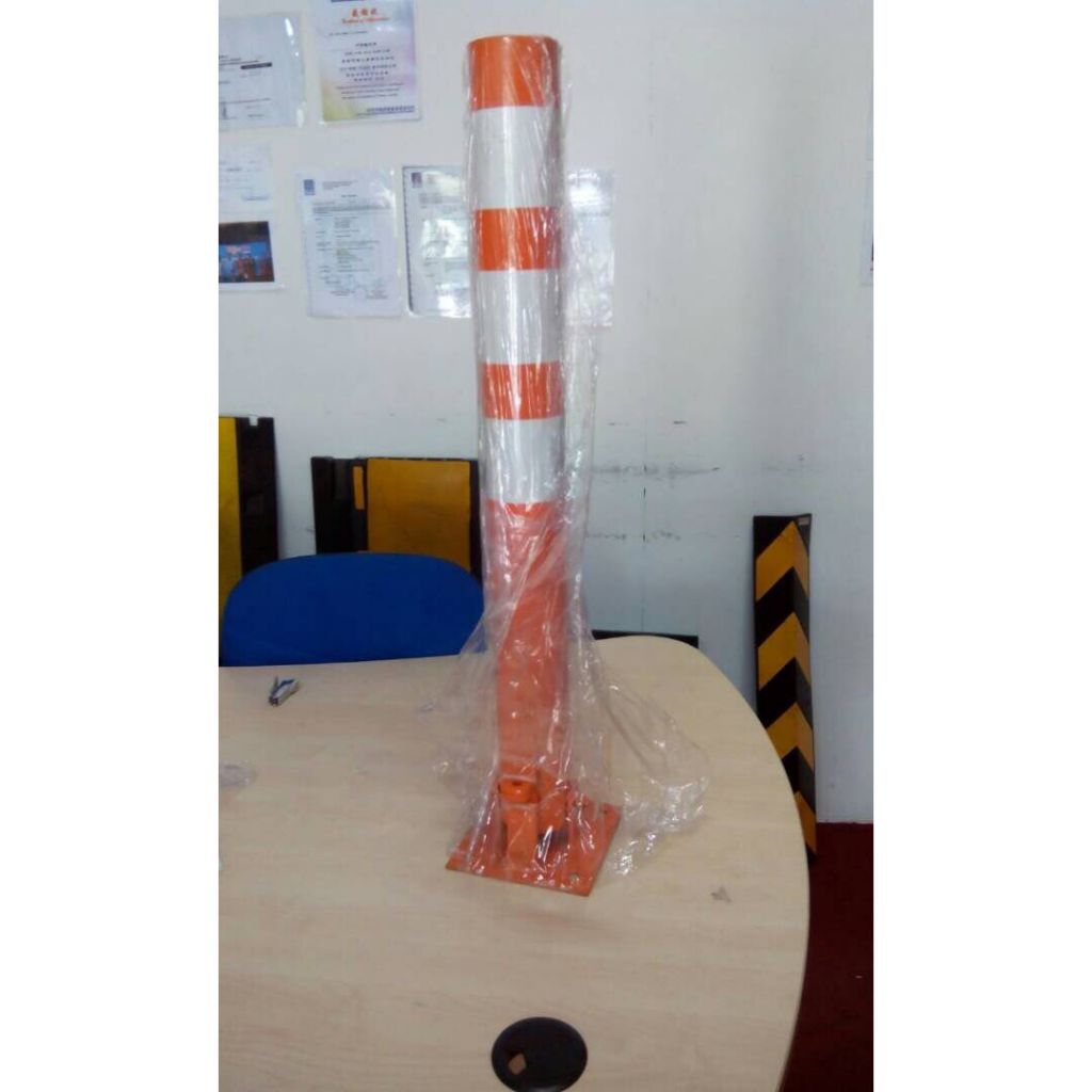 Collapsible Painted Round Parking Post With Reflectives | Shopee Malaysia