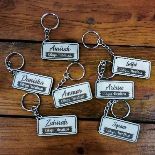 52x25mm wooden keychain kayu custom nama cikgu, murid, pekerja ...