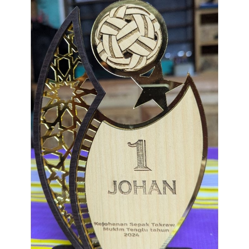 Plaque kayu serta arclic,wooden award trophy cendrahati kayu | Shopee ...