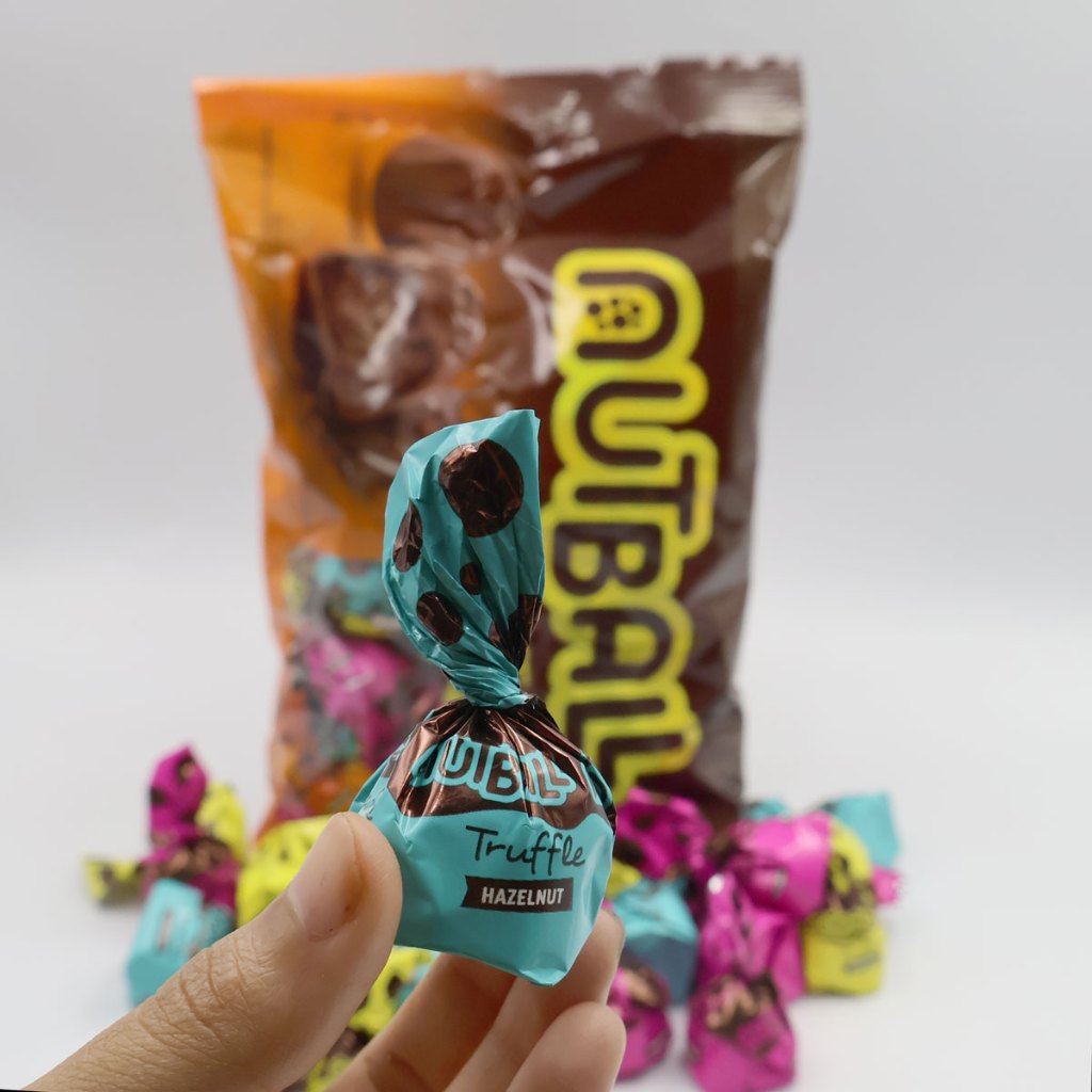 NUTBALL TRUFFLE, COCOA COATED WITH CRISPY RICE AND HUZELNUT CREAM {500G ...