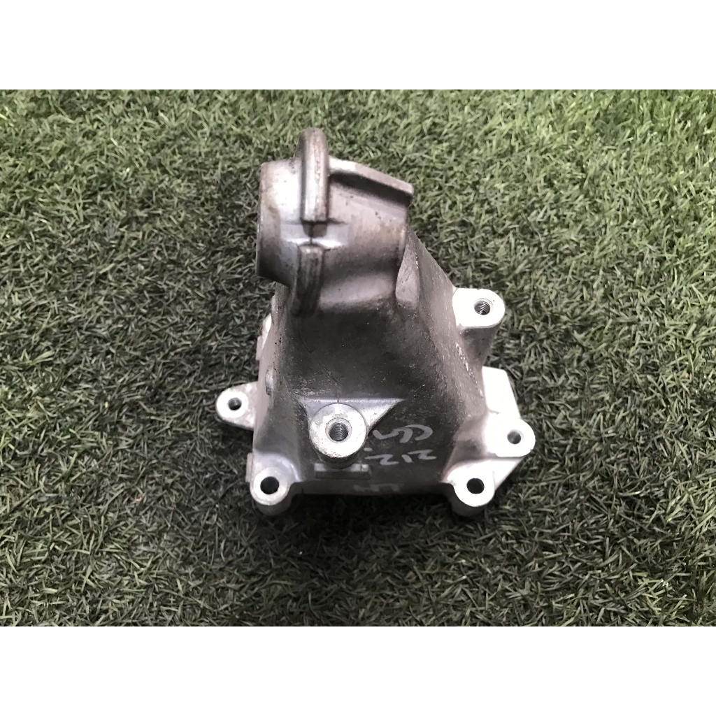 Mercedes-Benz E-Class W212 2009-2016 Engine Mounting Bracket LH ...