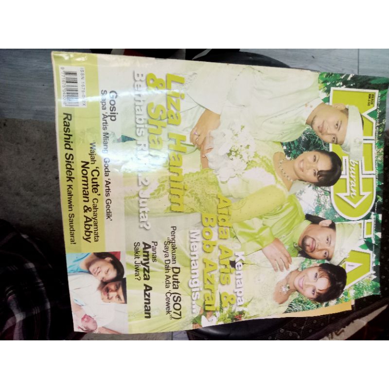 Majalah Media Hiburan Cover Aida Aris Poster MAY | Shopee Malaysia