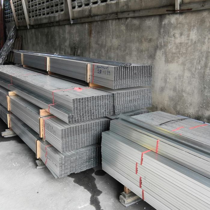 1 BATANG AKAN DI POTONG MENJADI 2 BESI CEILING , PLASTER CEILING TEE ...