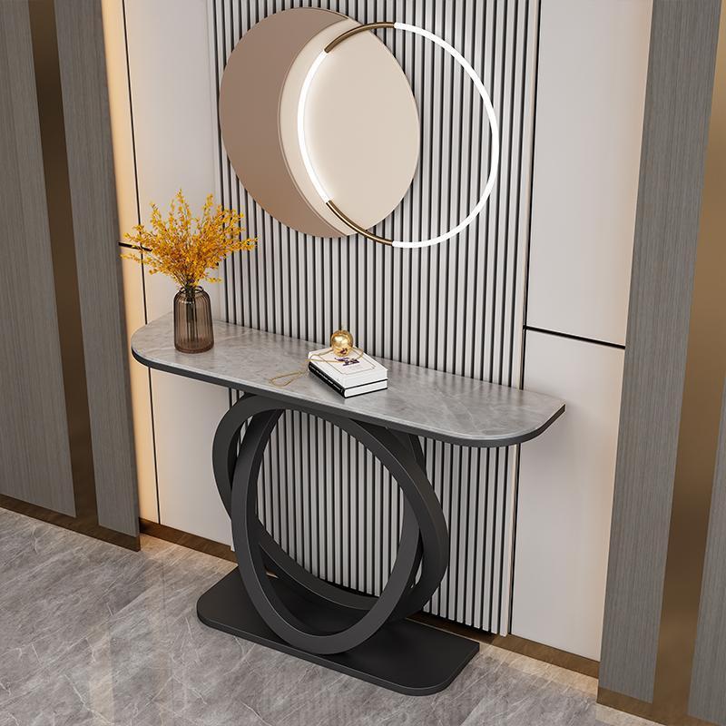 Rock slab entrance,Italian style semi-circular wall facing foyer ...