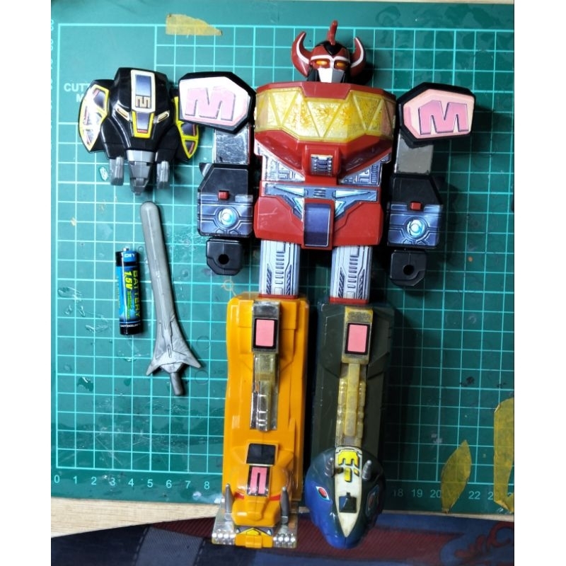 Mighty Morphin Power Rangers Megazord Punching Fist 9" 1991 Bandai ...