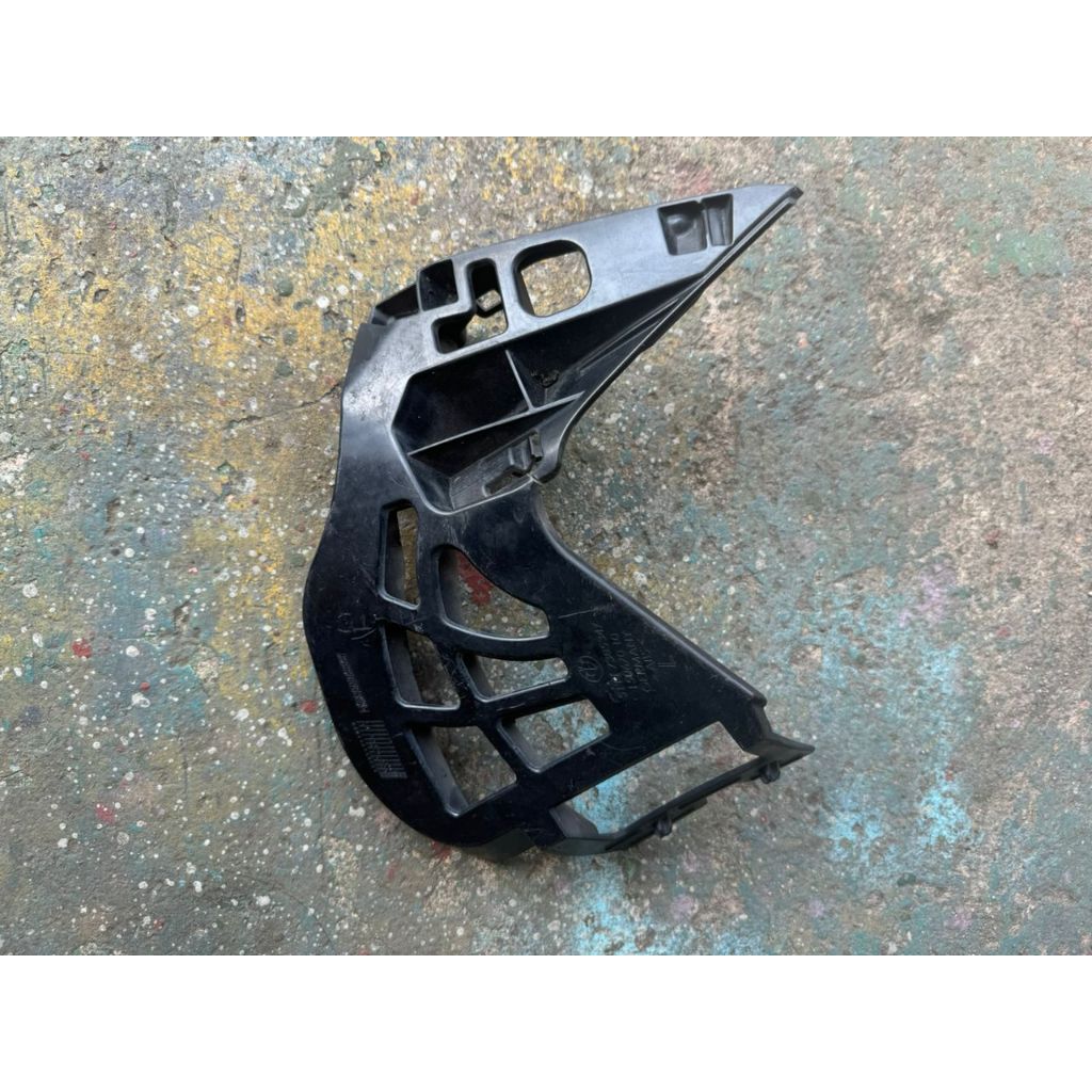 BMW G30 G31 FENDER GUIDE SUPPORT LEFT 51117385347 | Shopee Malaysia