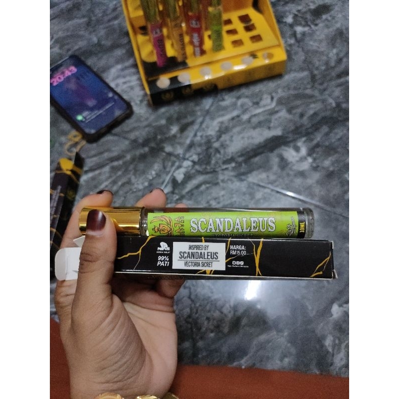R AJA PERFUME SKANDALOUZ SEBOTOL GRED PREMIUM 10ML (KETAHANAN BAUAN ...