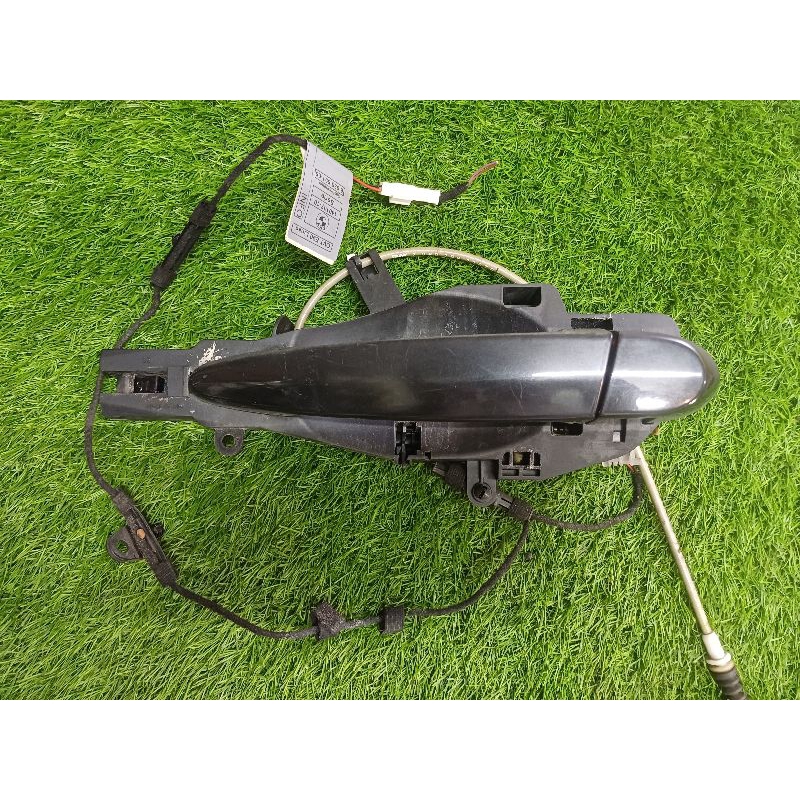 BMW E90 REAR DOOR OUTER HANDLE LEFT HAND ( PASSENGER ) | Shopee Malaysia