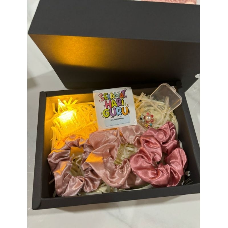 Hadiah Hari Guru, Gift Box Hari Guru | Shopee Malaysia