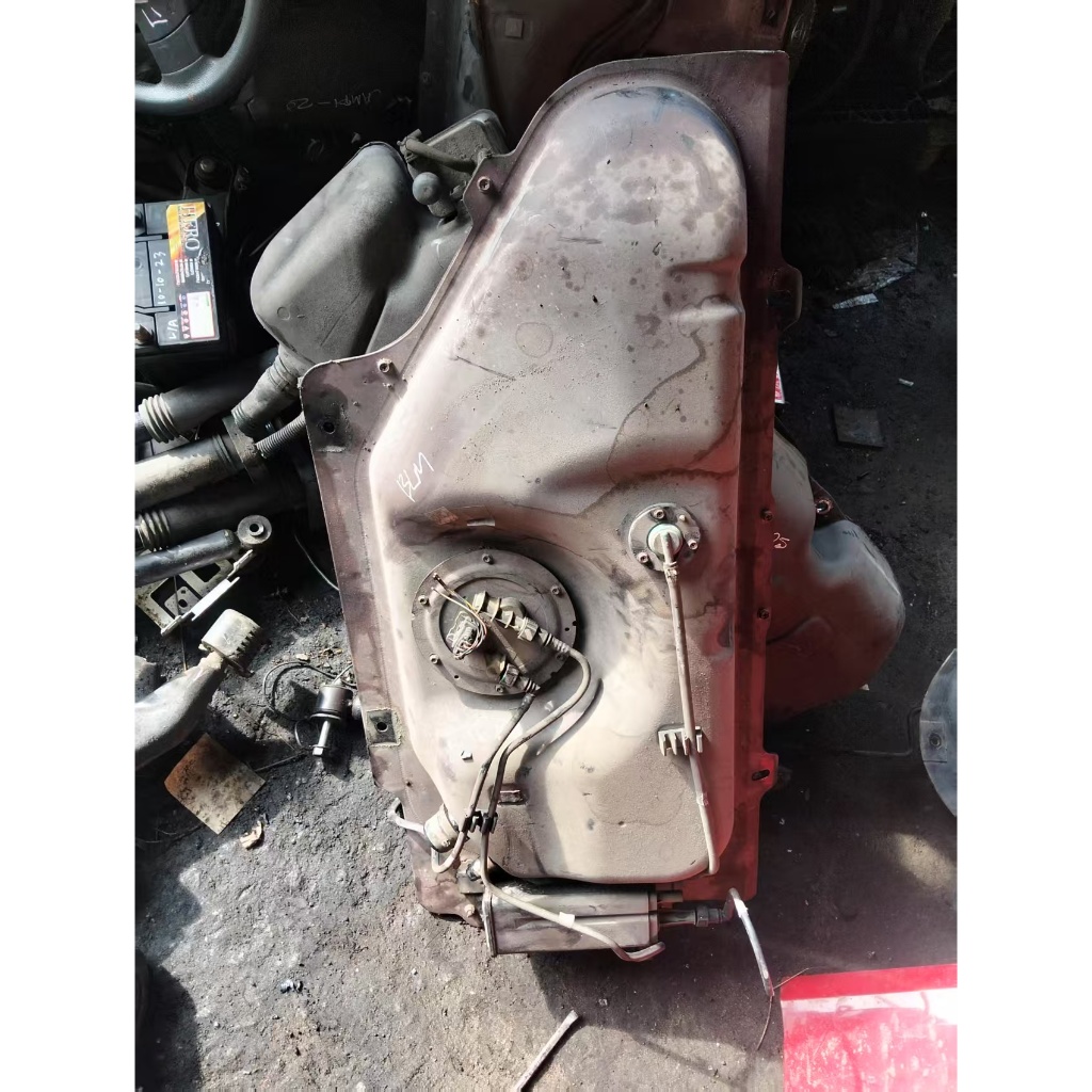 Proton Saga BLM/ FL/ FLX Fuel Tank Complete with fuel pump (Used ...