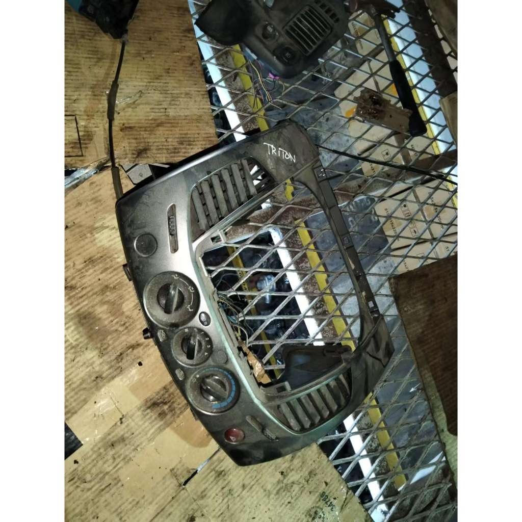 Mitsubishi Triton Aircond Panel/Switch | Shopee Malaysia