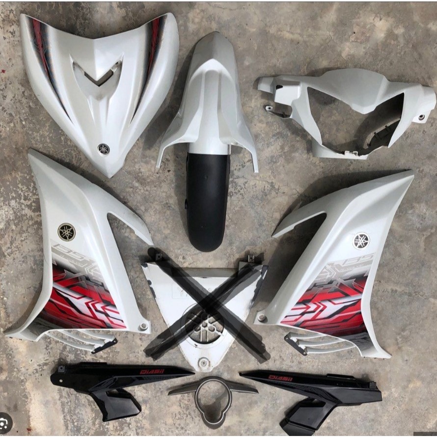Yamaha LC 135 V2 V3 V4 V5 V6 V7 Cover Set Body Set Robot Red White ...