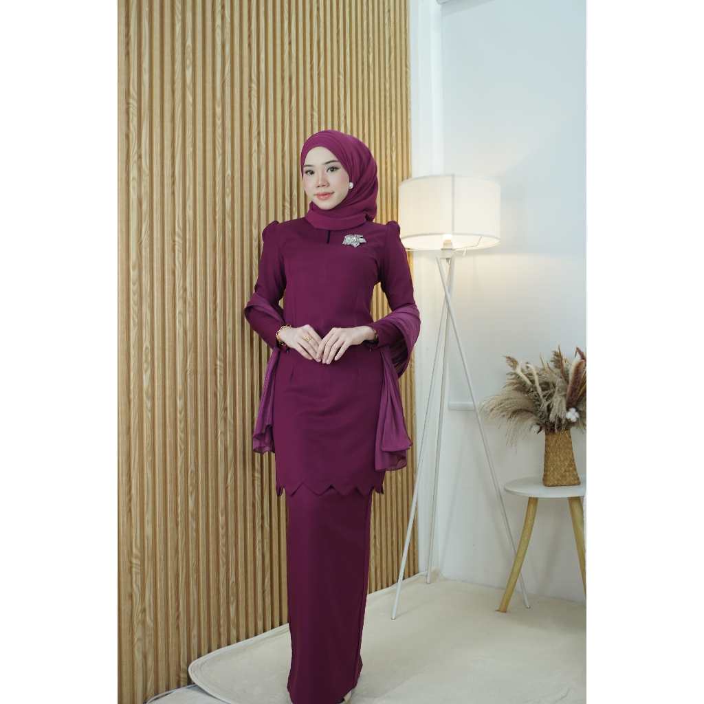 IRIS RAFAEL Naomi Kurung Scallop Dewasa | Shopee Malaysia