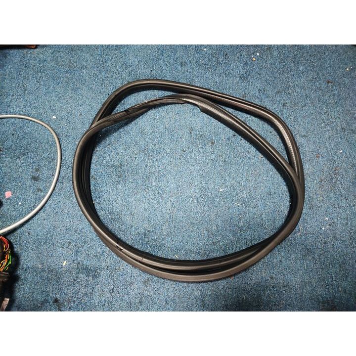 Mercedes Benz W220 Trunk Lid Rubber Seal Getah Bonet Belakang | Shopee ...