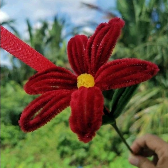 Bunga telur lily velvet 6 kelopak kawat bulu / dawai bulu / pipe ...