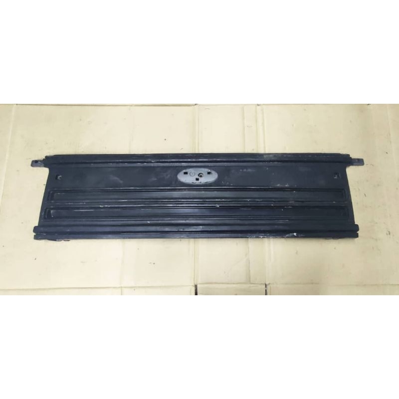 Front grille Ford maxi econovan st30 Front grille Ford maxi econovan ...