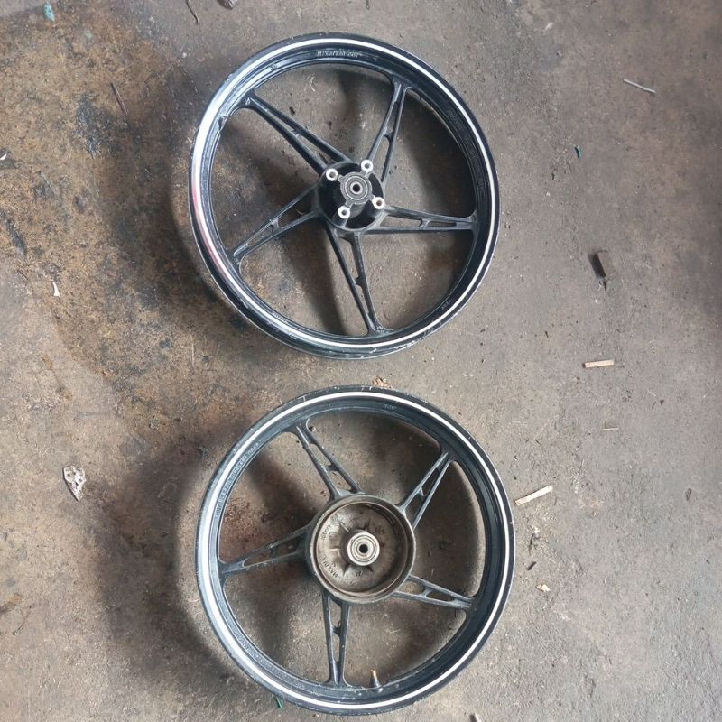 Sport Rim Lc135 V1-V7(F+R) complete 100%Original Yamaha motor (Used ...