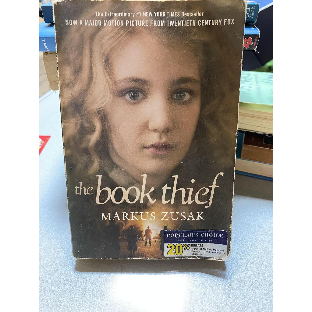 The Book Thief - Markus Zusak | Shopee Malaysia