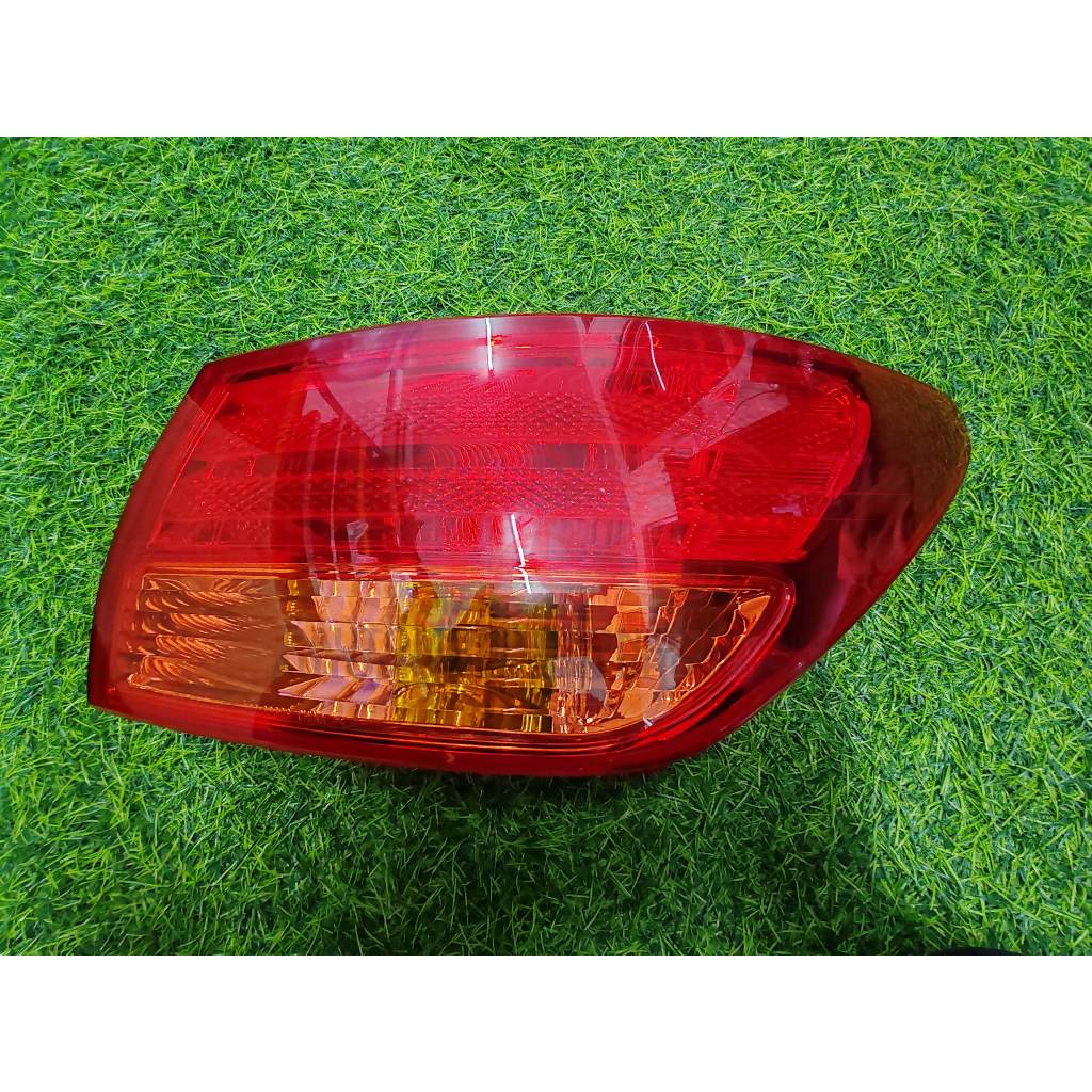 NISSAN BLUEBIRD SYLPHY REAR TAIL LAMP RH [2F-5C-B1545] | Shopee Malaysia