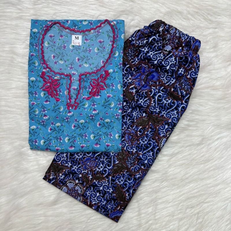 NEW COLLECTION BAJU OPAH CLASSIC + KAIN SARUNG FULLY GETAH | Shopee ...