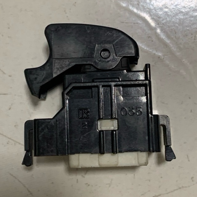 TOYOTA COROLLA AE92 POWER WINDOW SWITCH/SUIS TINGKAP SUB/PASSENGER ...