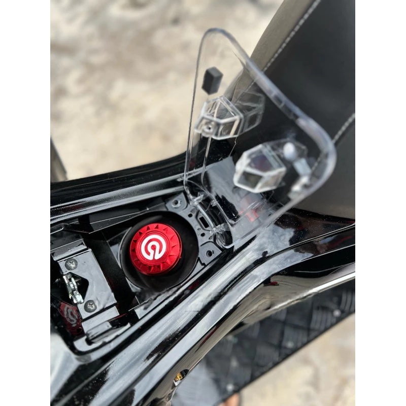 Set Combo Yamaha NVX V2 Tudung Fuel Tank Cap Alloy + Cover Tank ...