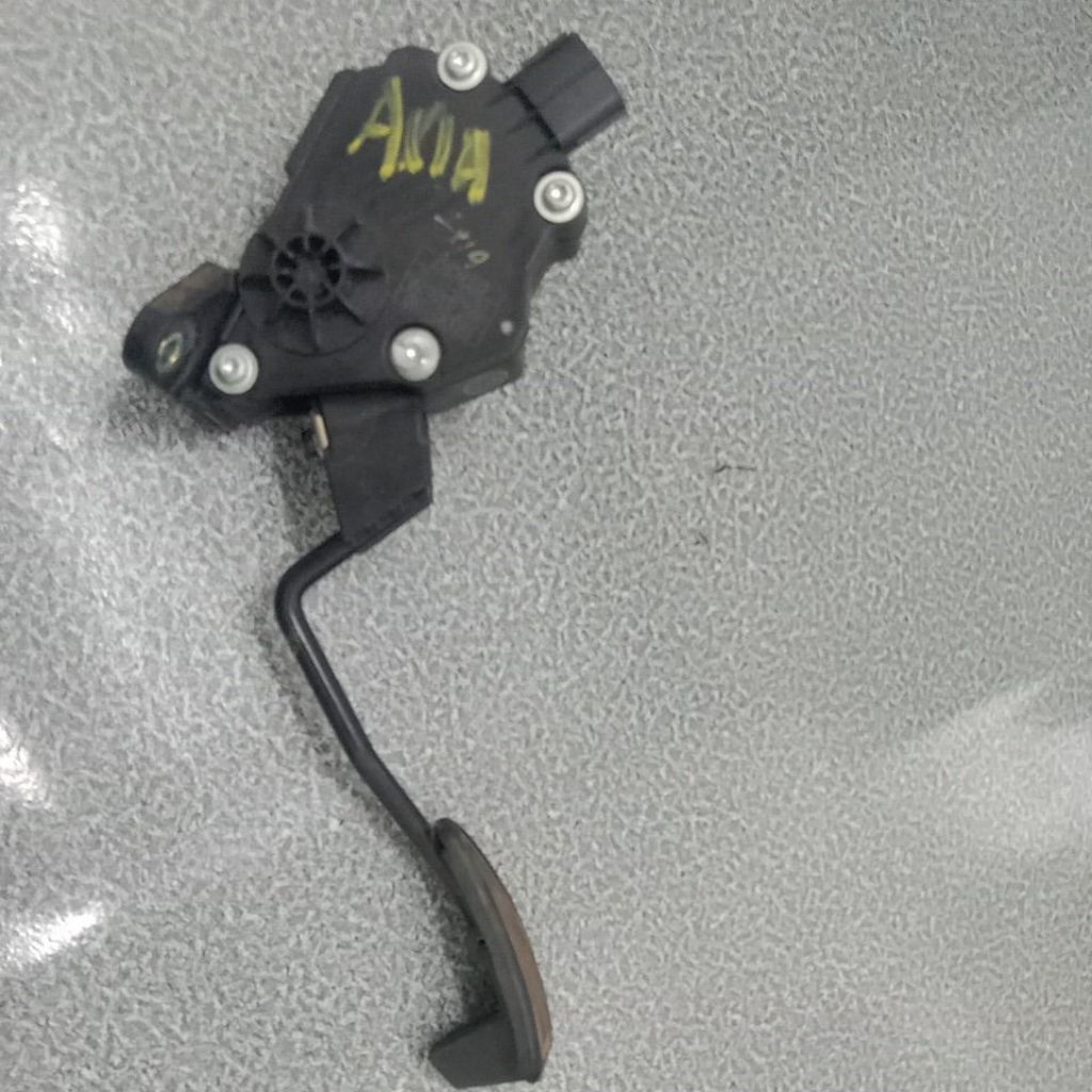 ORIGINAL USED PERODUA AXIA/BEZZA ACCELERATOR PEDAL SENSOR | Shopee Malaysia