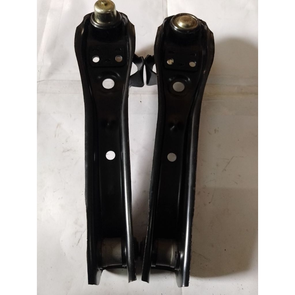 TOYOTA CRESSIDA RX30 1978"-1980" LEFT AND RIGHT LOWER ARM 2PICE ...