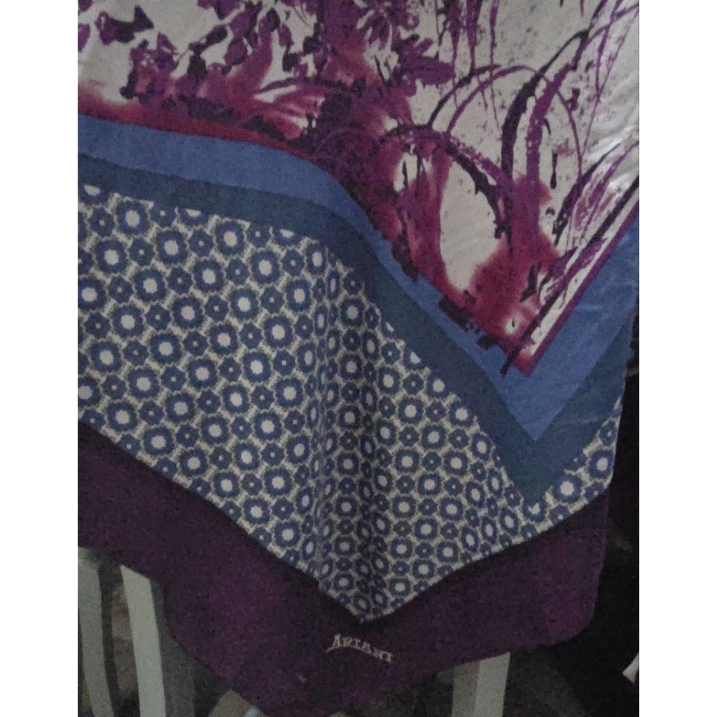 SQ Ariani scarf Preloved Like New | Shopee Malaysia