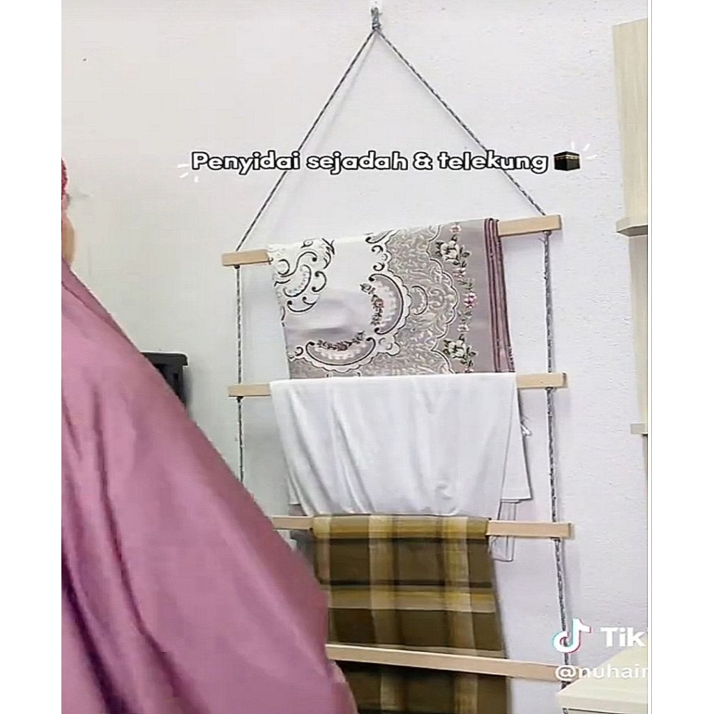 Penyidai sejadah gantung / Penyidai tudung / Ladder hanger / Decorative ...