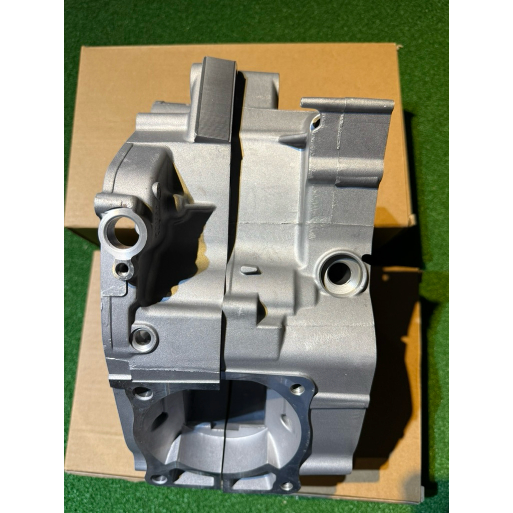 YAMAHA RXZ CRANKCASE/Kulit Engine Copy1:1 Y2 (Garis) Sepasang RXZ ...