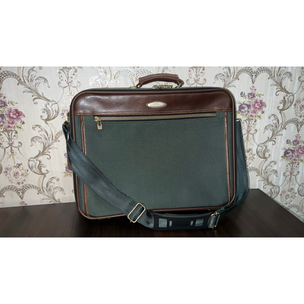 Samsonite Vintage Reporter Sling Bag | Shopee Malaysia
