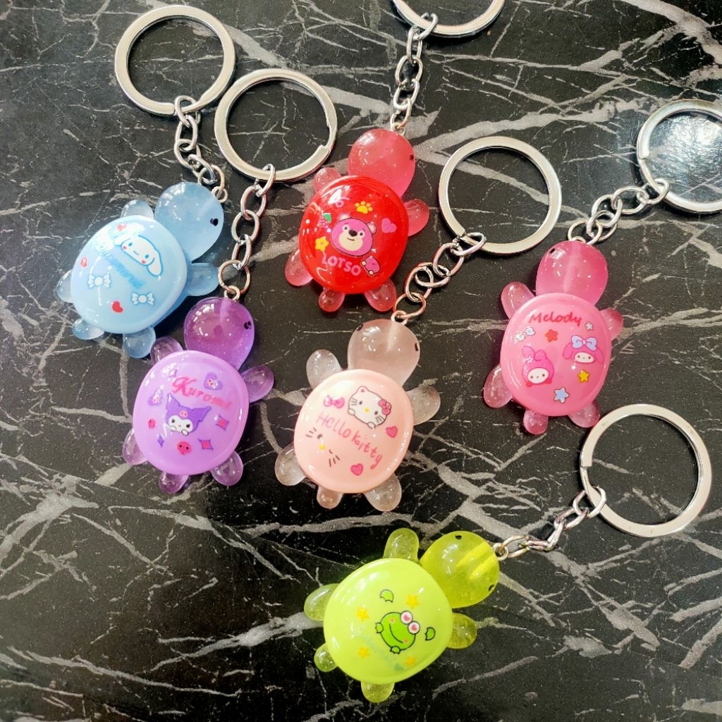 Keychain Penyu Kuromi Turtle Keychain Glow in the Dark | Shopee Malaysia