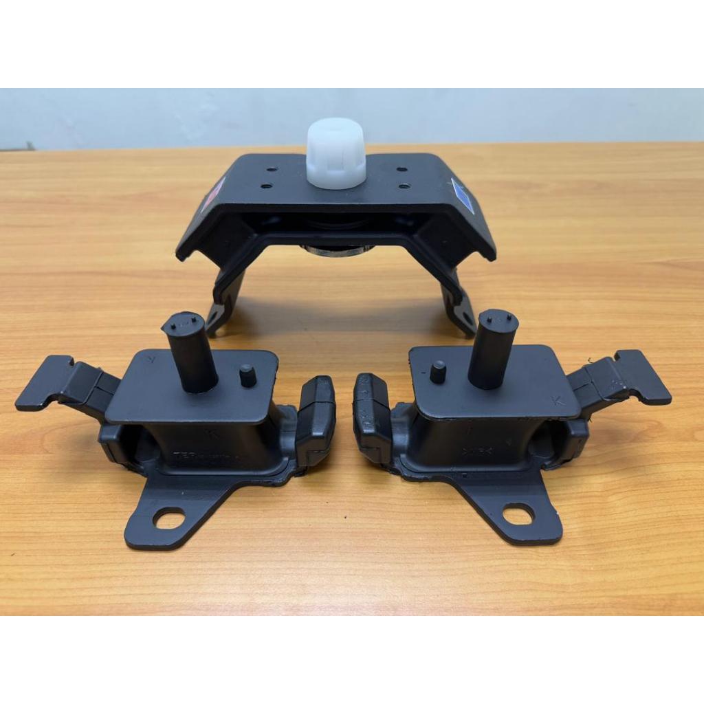Original Toyota Hilux Vigo Engine Mounting Set KUN25 KUN26 12361-0L030 ...